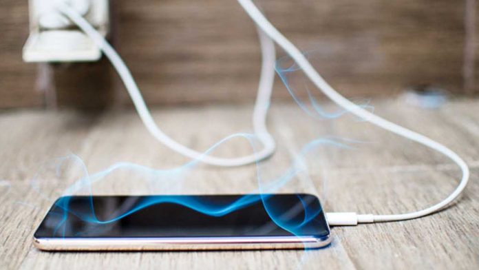 Fact Check: Is Fast Charging Harmful for Your Phone? - Gadgets To Use