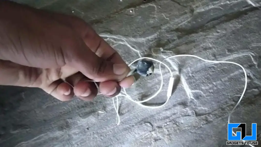 Earphone Blast: Why It Happened? How to Prevent It? Be Safe - Gadgets ...