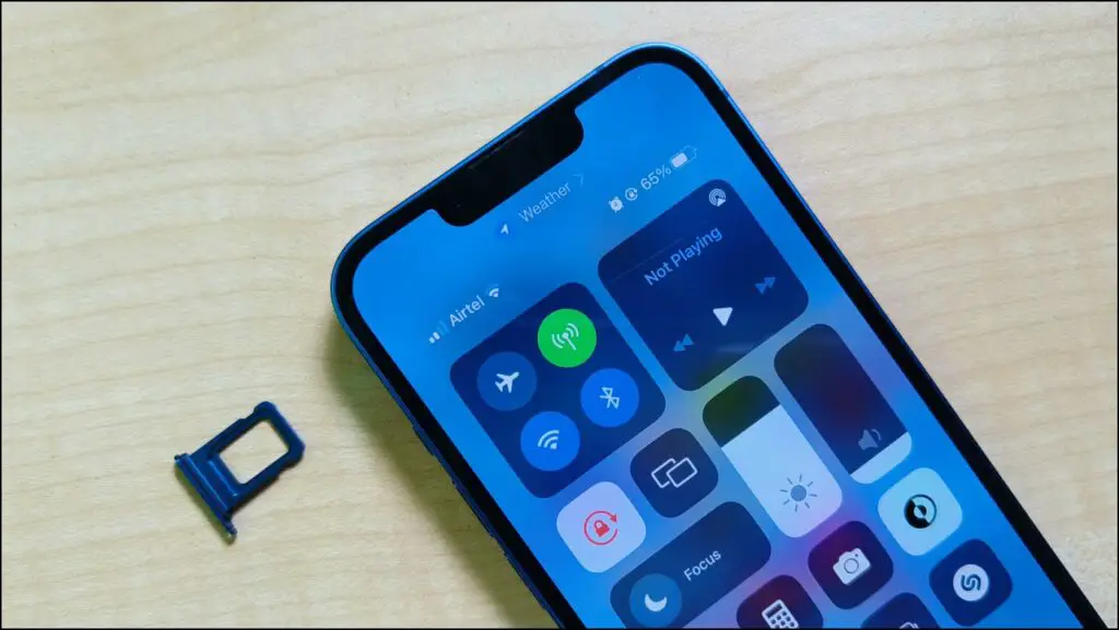 iPhone eSIM vs Physical SIM: Which One To Buy? Pros, Cons - Gadgets To Use