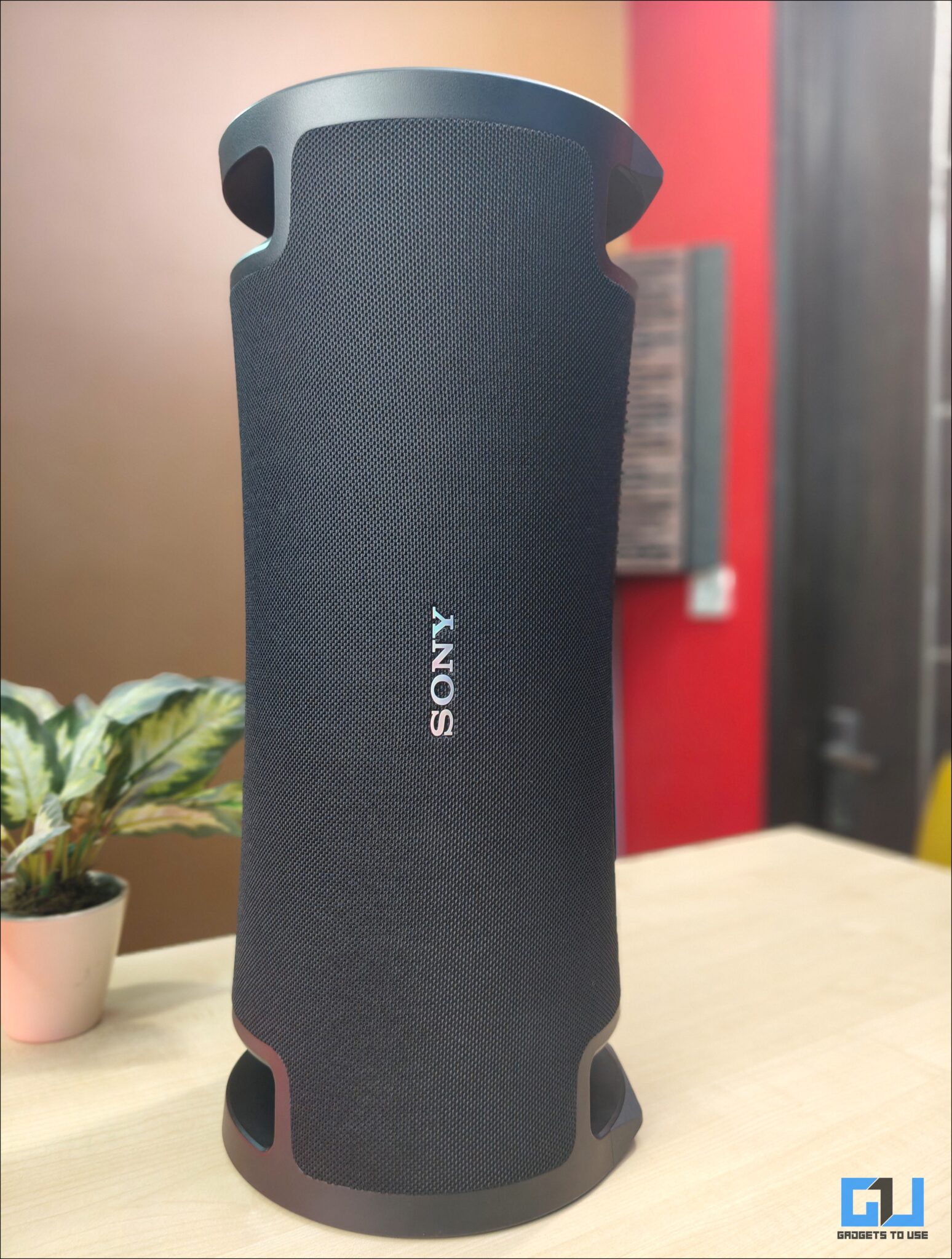 Sony ULT Field 7 Review: A Long-Lasting Party Speaker - Gadgets To Use